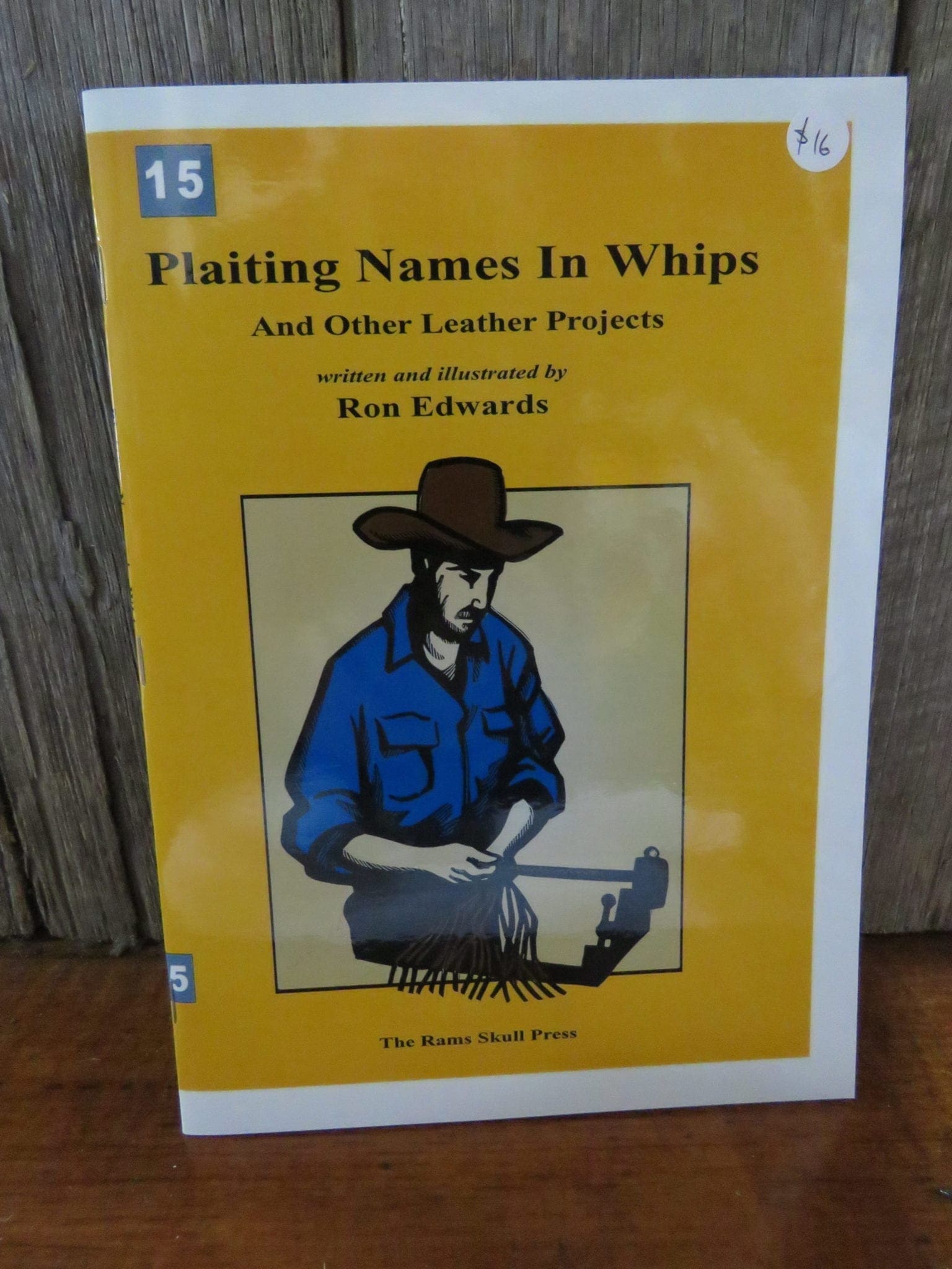 Plaiting Names In Whips - Simon Martin Whips & Leathercraft